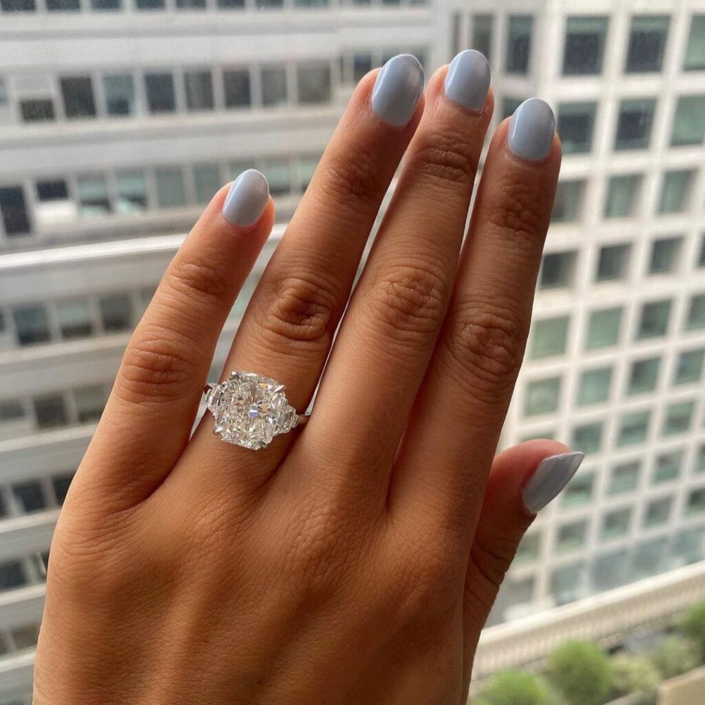 6 Carat Cushion Cut Diamond Rings | Find The Perfect Diamond For YOU